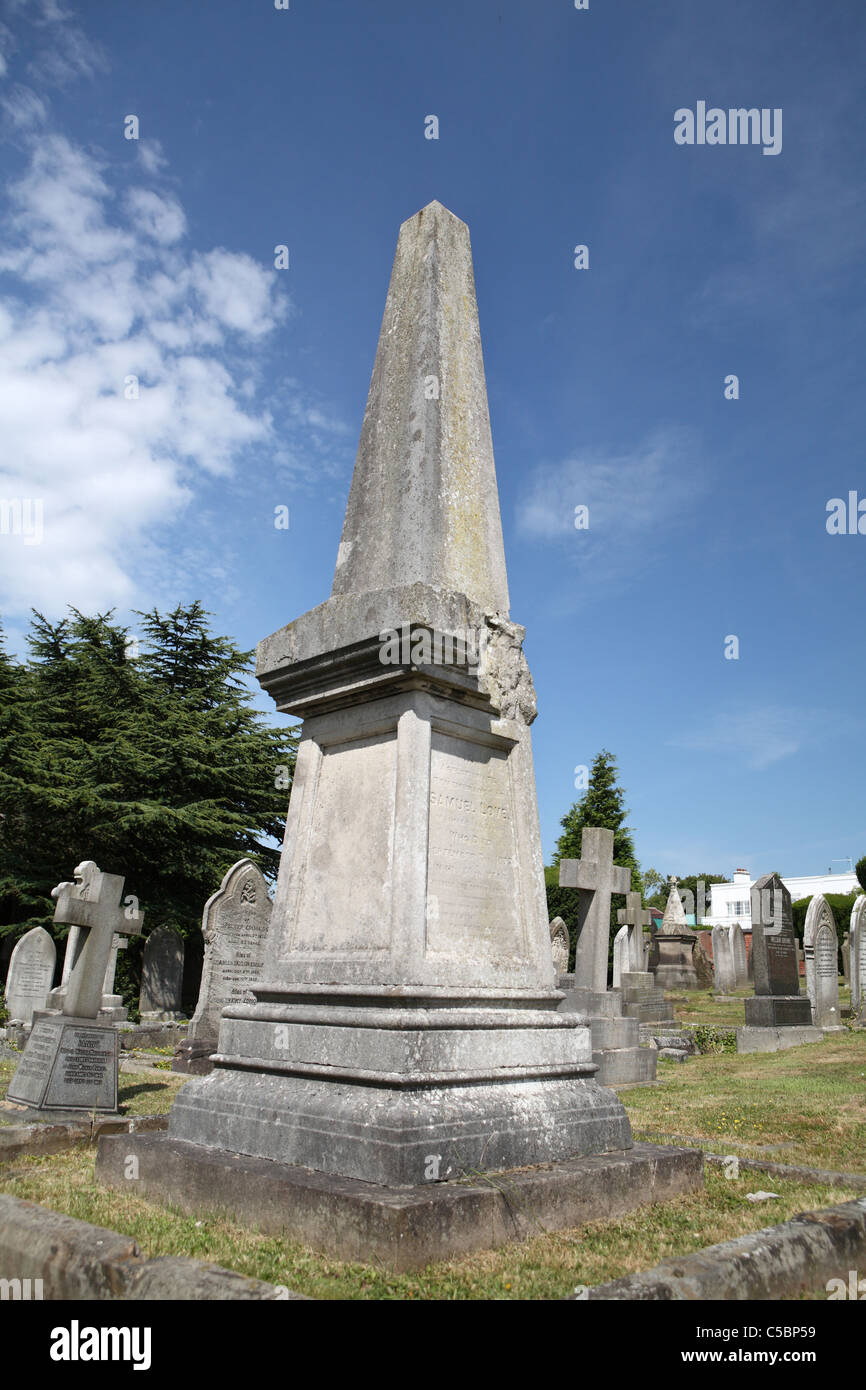 Stone obelisk Banque de photographies et d’images à haute résolution ...