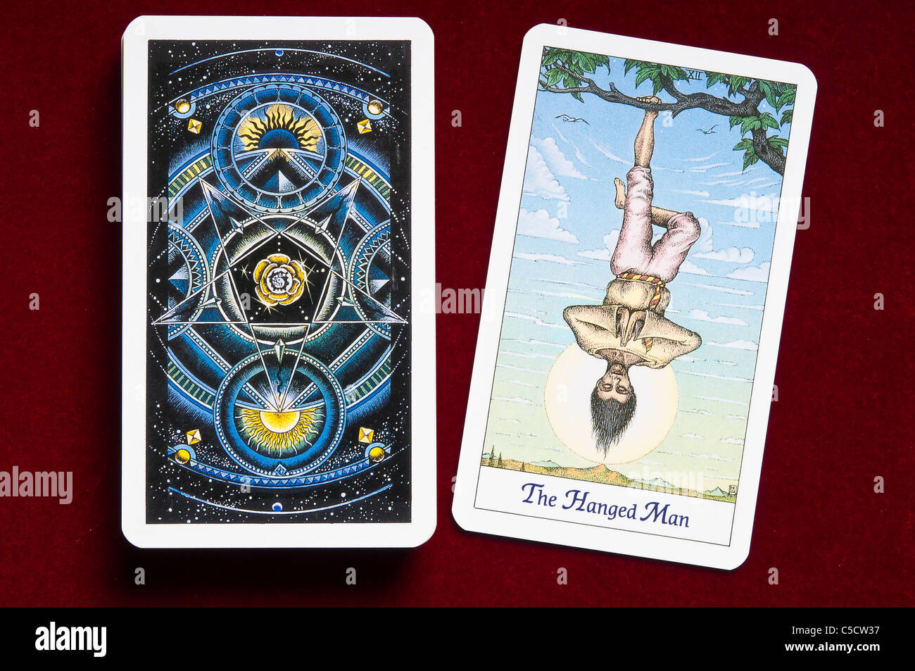 Hanged man tarot card Banque de photographies et d’images à haute ...