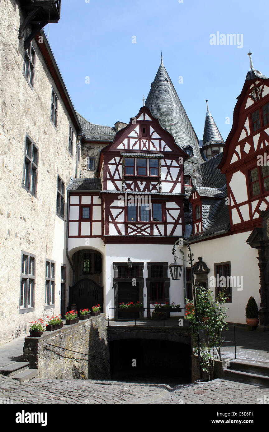 Schloss tower Banque de photographies et d’images à haute résolution - Alamy