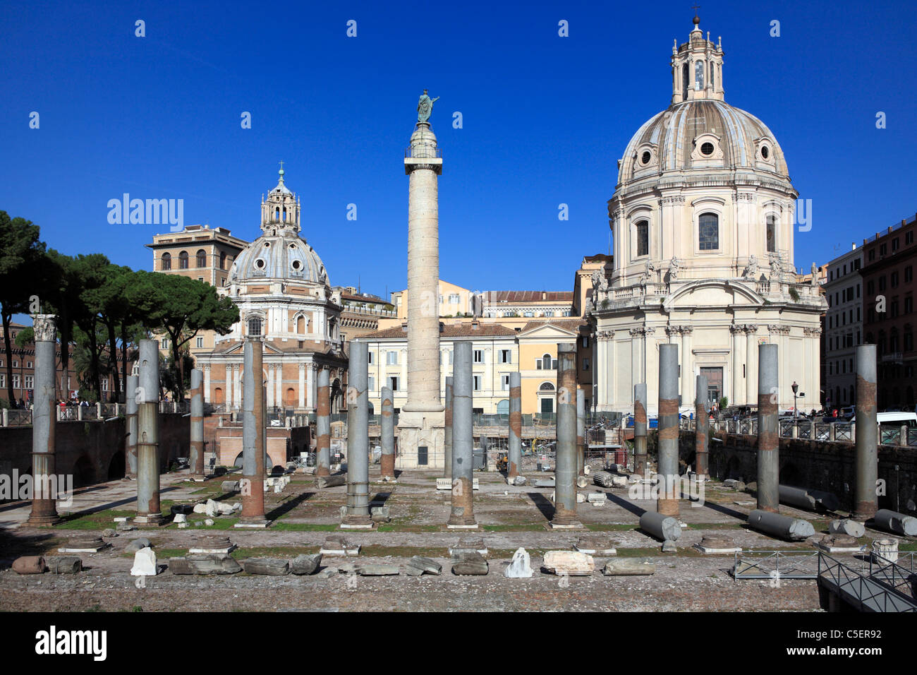 Trajan column Banque de photographies et d’images à haute résolution ...