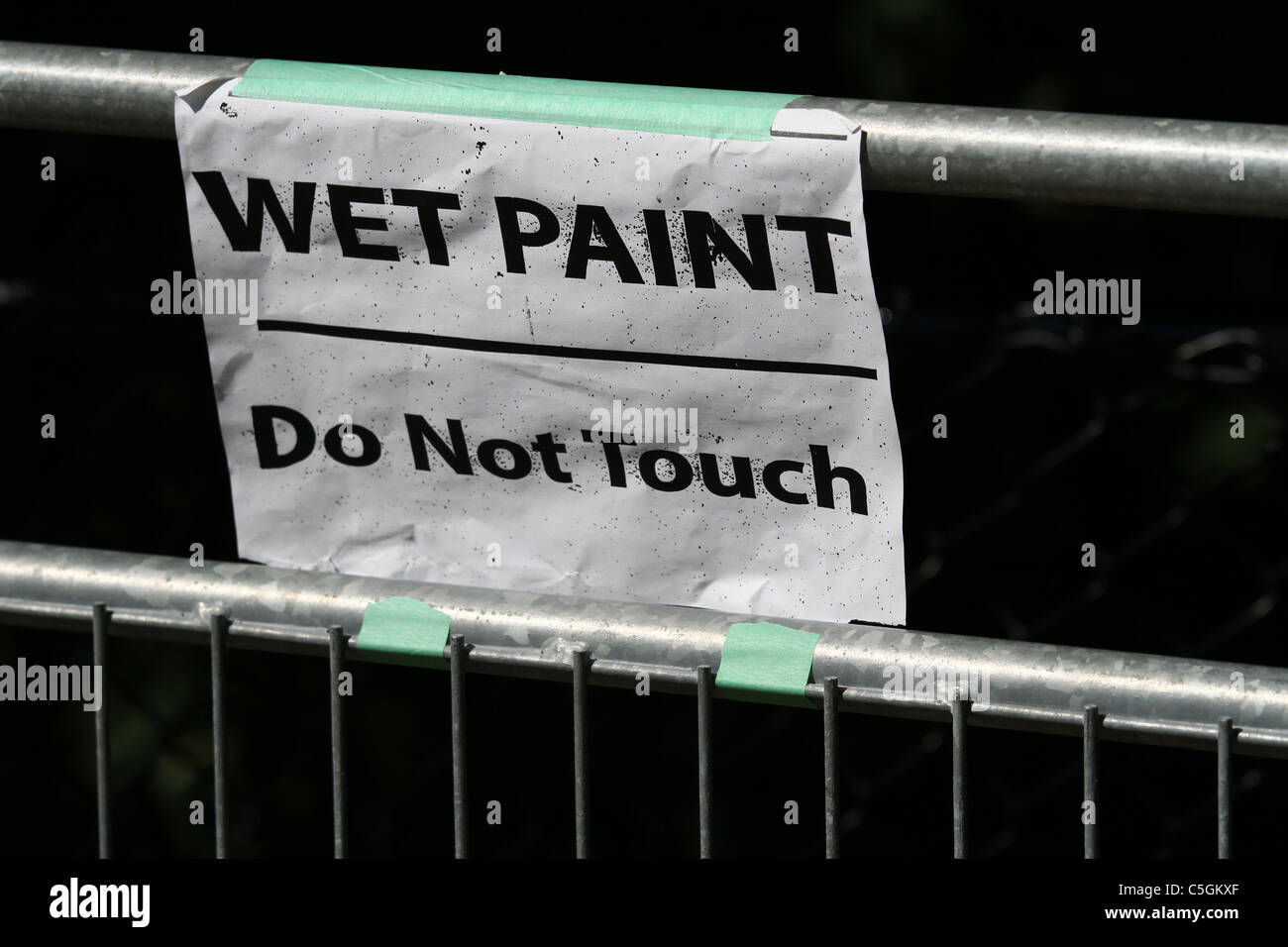 Wet paint sign Banque de photographies et d’images à haute résolution ...