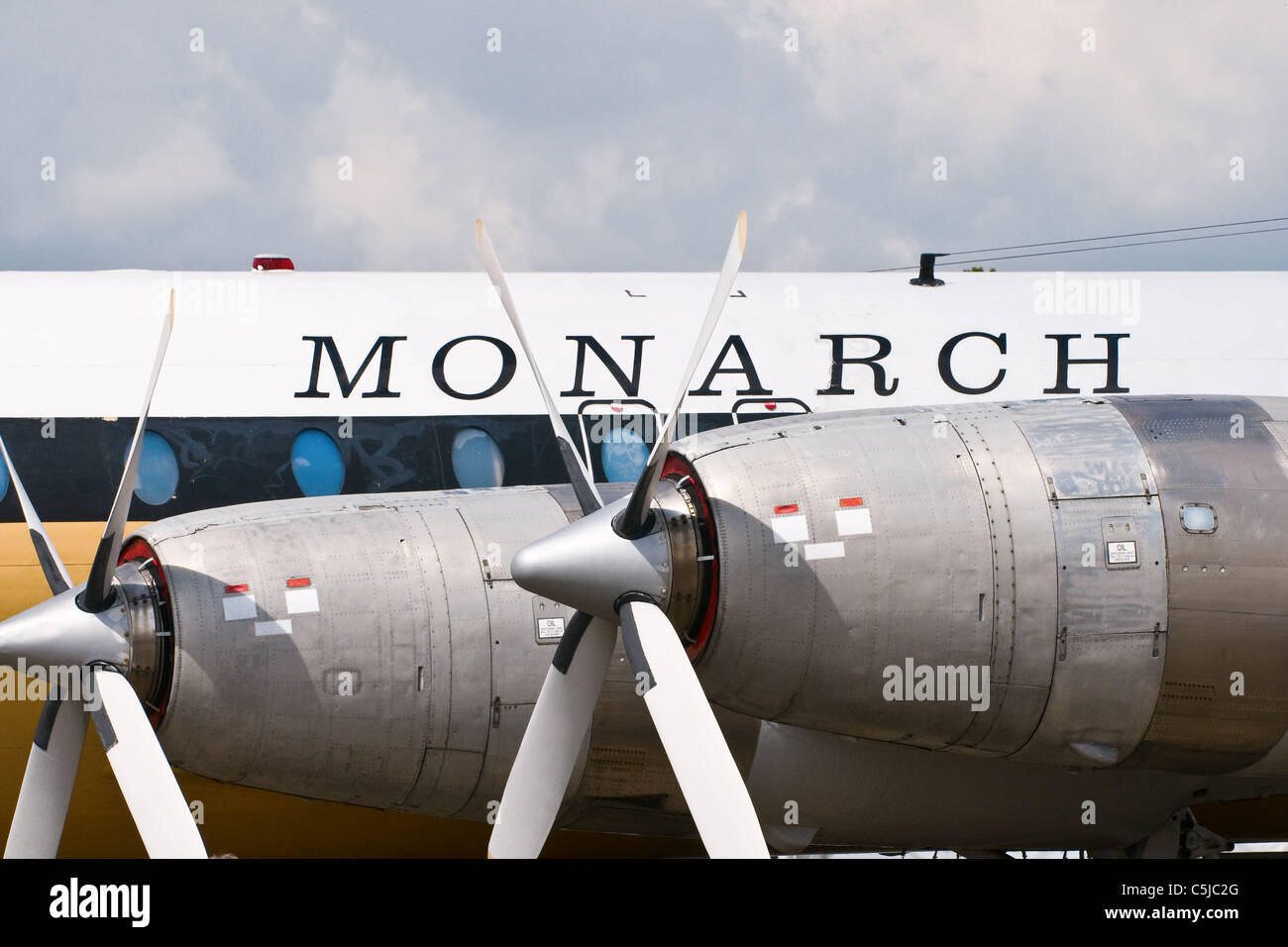Logo monarch airlines Banque de photographies et d’images à haute ...