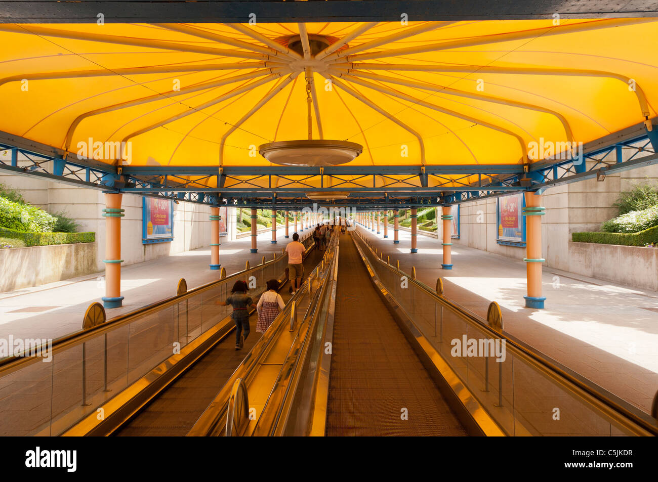 Les gens de disneyland eurodisney Banque de photographies et d’images à ...