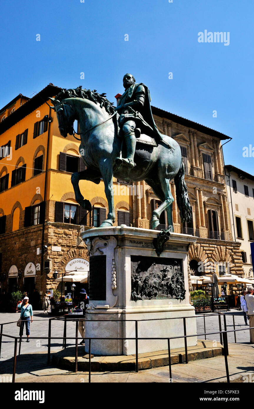 La statue equestre a cosimo i de medici Banque de photographies et d ...