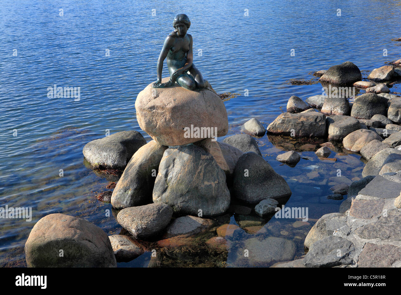 Sculptor edvard eriksen Banque de photographies et d’images à haute ...