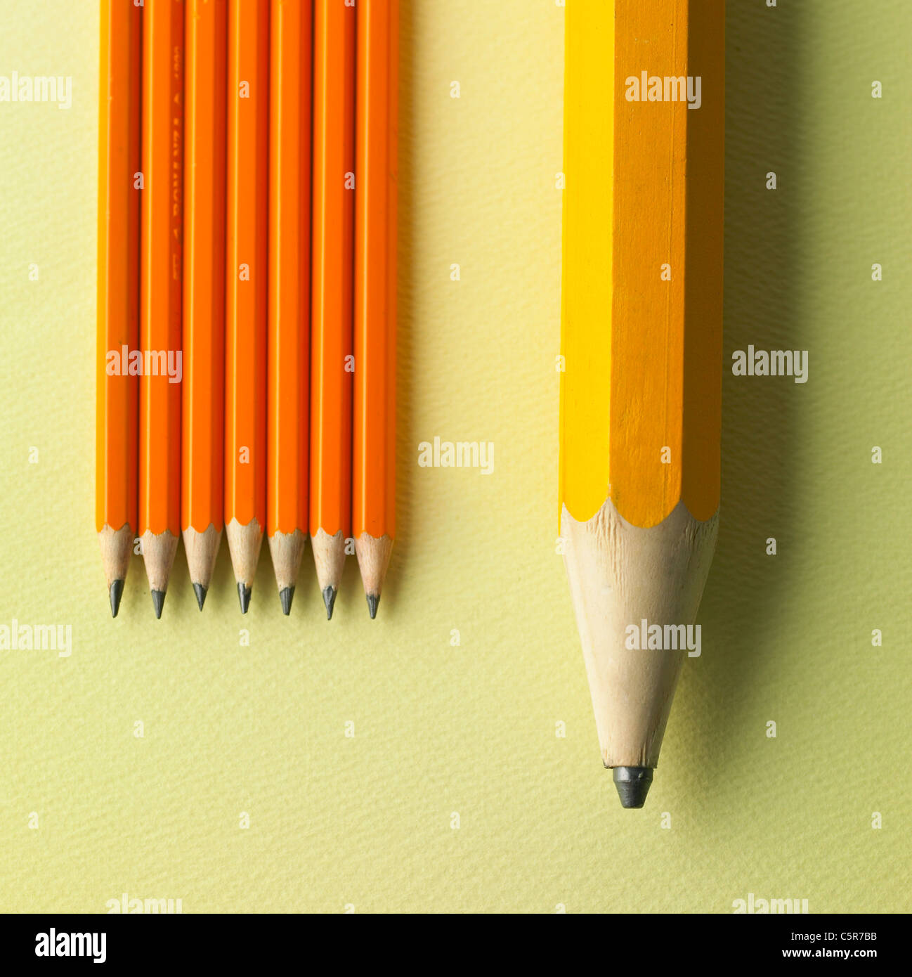 Gros crayon Banque de photographies et d’images à haute résolution - Alamy