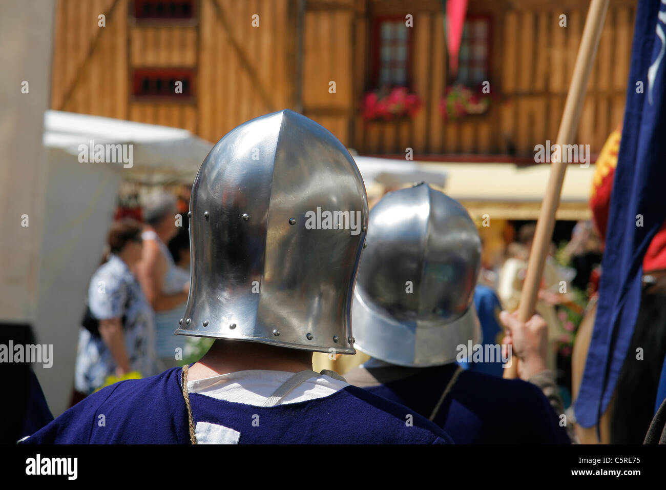 Knight helmet Banque de photographies et d’images à haute résolution ...
