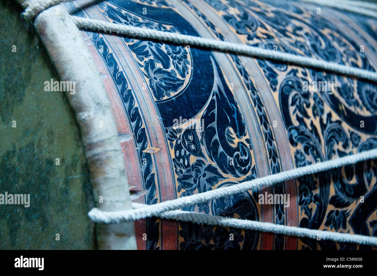 Tambour de cérémonie autochtone Banque de photographies et d’images à ...