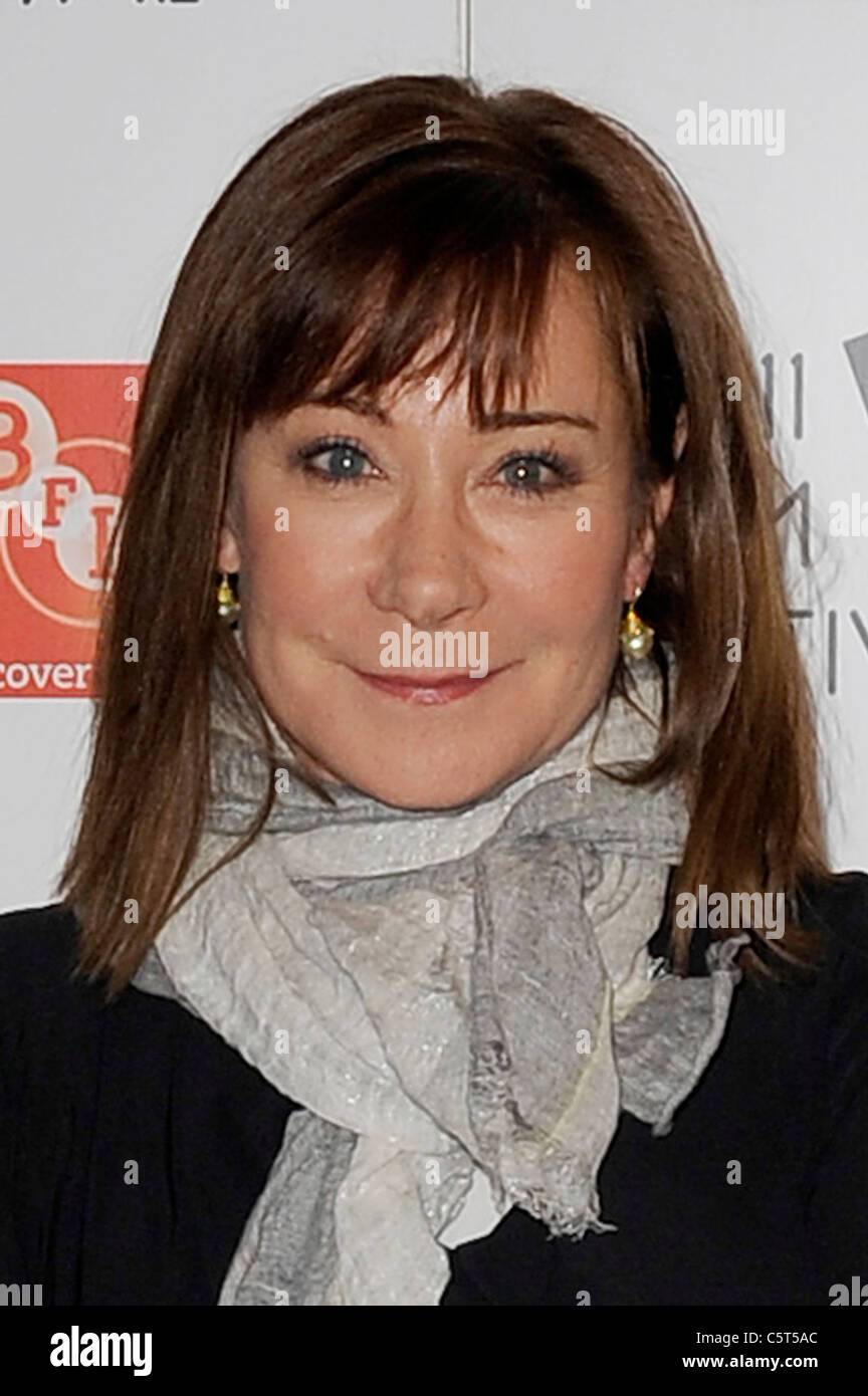 Zoe wanamaker Banque de photographies et d’images à haute résolution ...