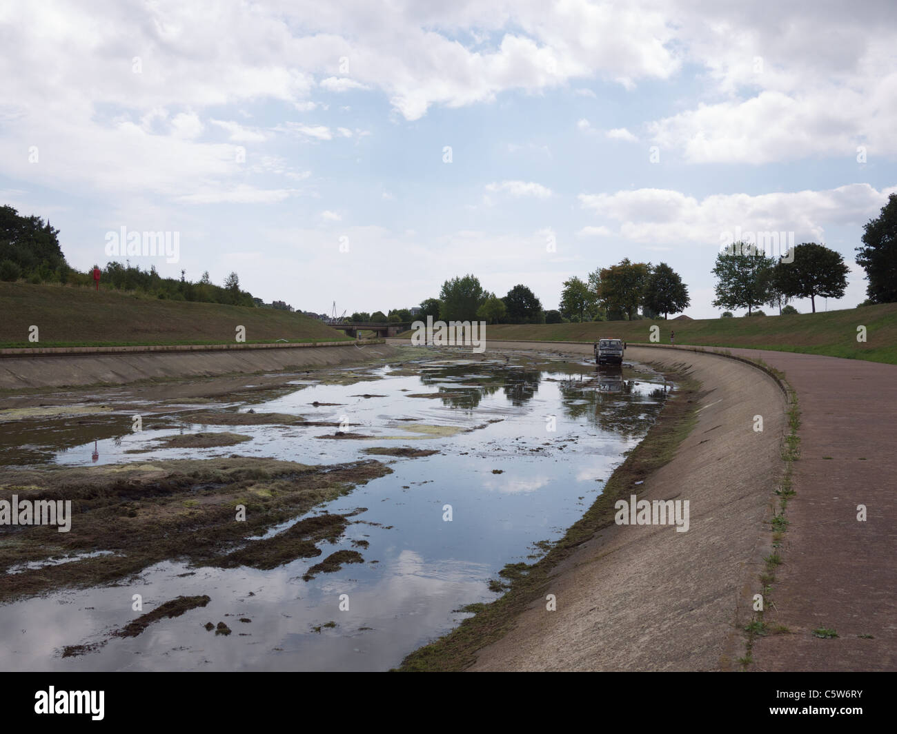Flood relief channel Banque de photographies et d’images à haute ...
