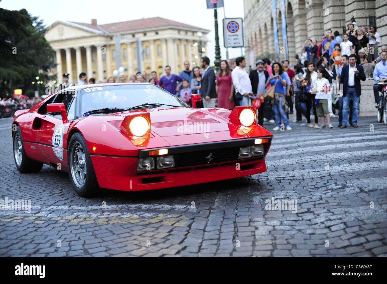 Ferrari 288 gto Banque de photographies et d’images à haute résolution ...
