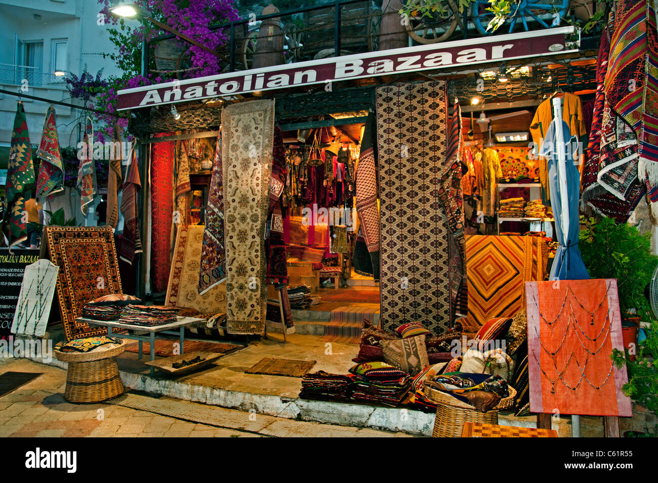 Tapis turc bazar Banque de photographies et d’images à haute résolution ...