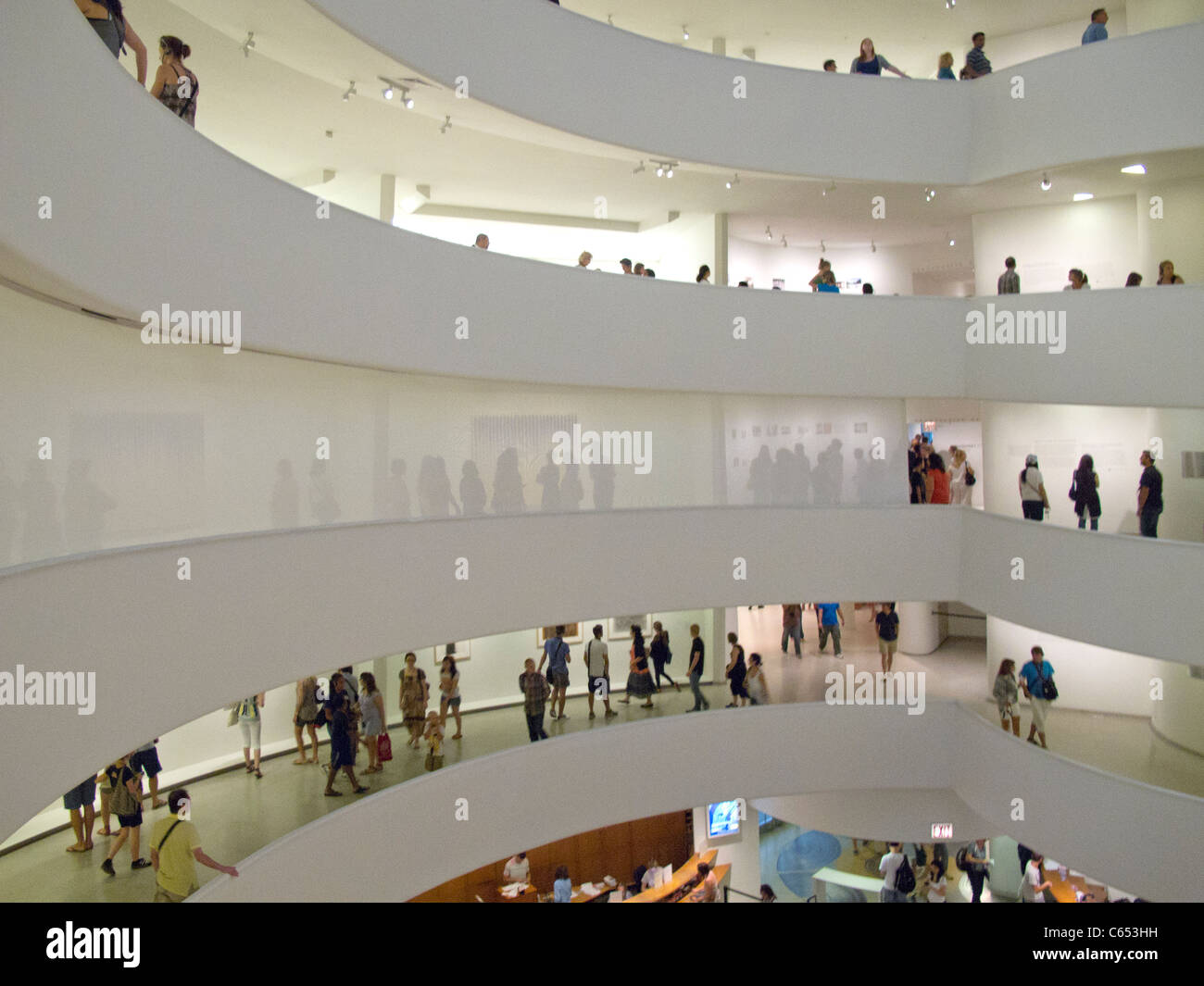 Spiral ramp at guggenheim museum Banque de photographies et d’images à ...