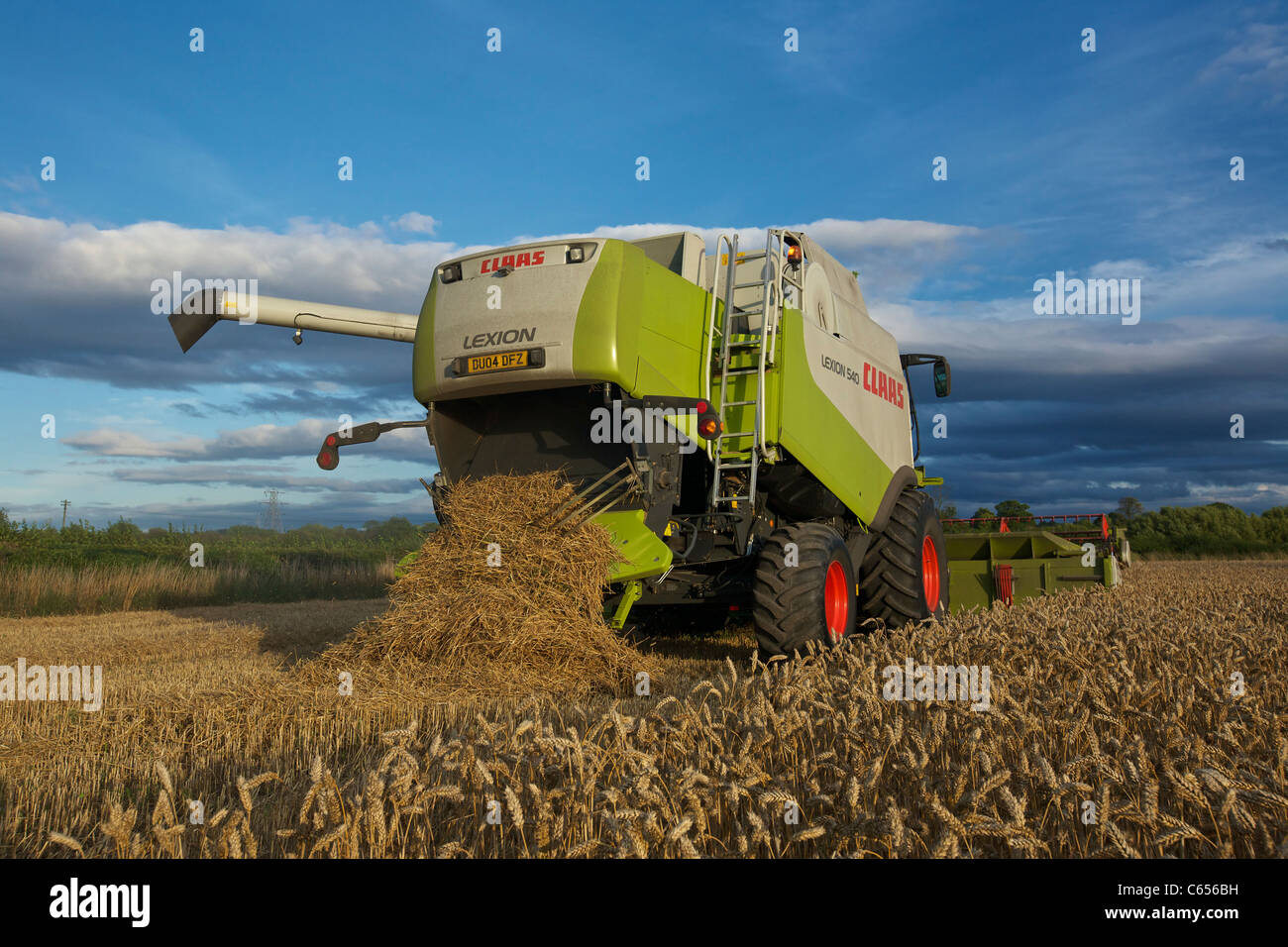 Claas Lexion 540 Combine Harvester Banque d'image et photos - Alamy