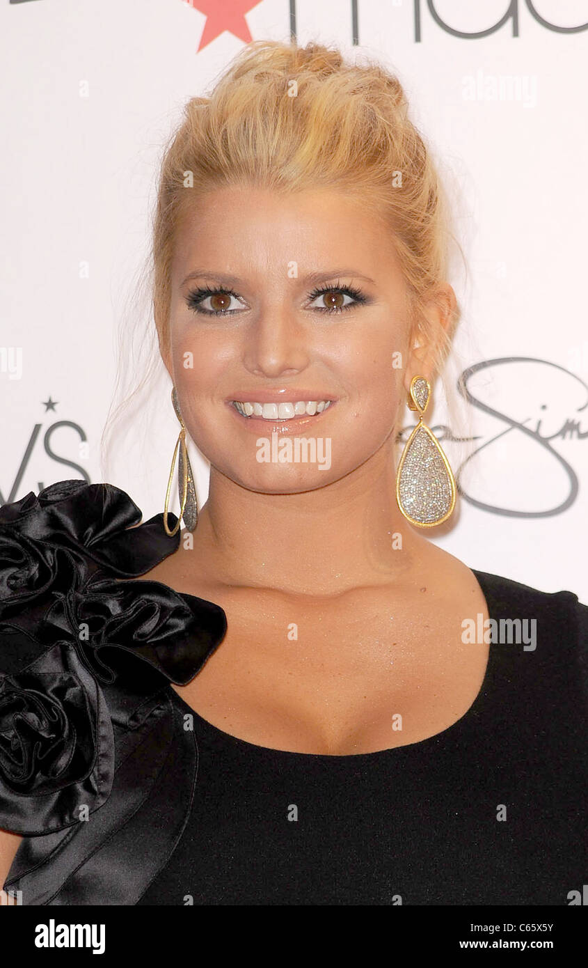 Jessica Simpson, à l'apparence en magasin Macy's pour trouver votre ...
