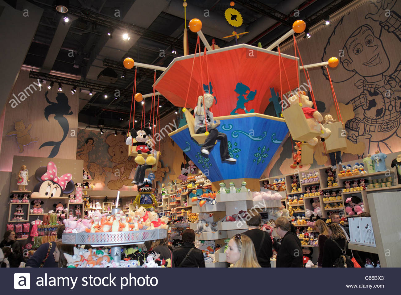 Disney Store Display Photos & Disney Store Display Images - Alamy