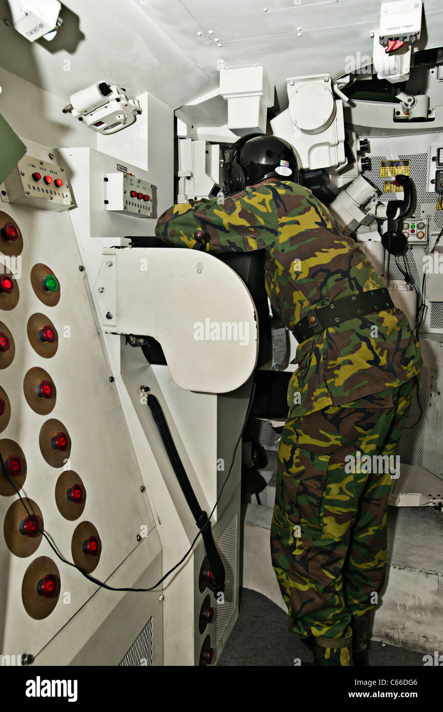 Tank gunnery Banque de photographies et d’images à haute résolution - Alamy