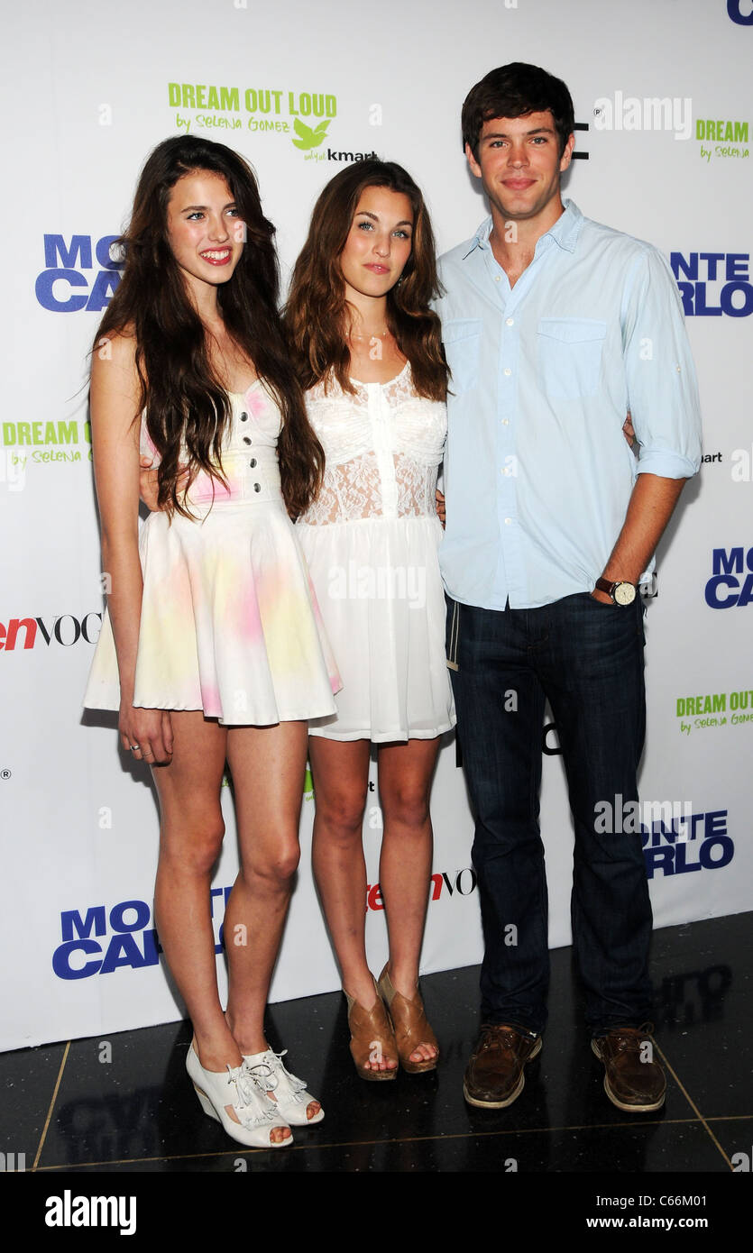 Margaret qualley and rainey qualley Banque de photographies et d’images ...