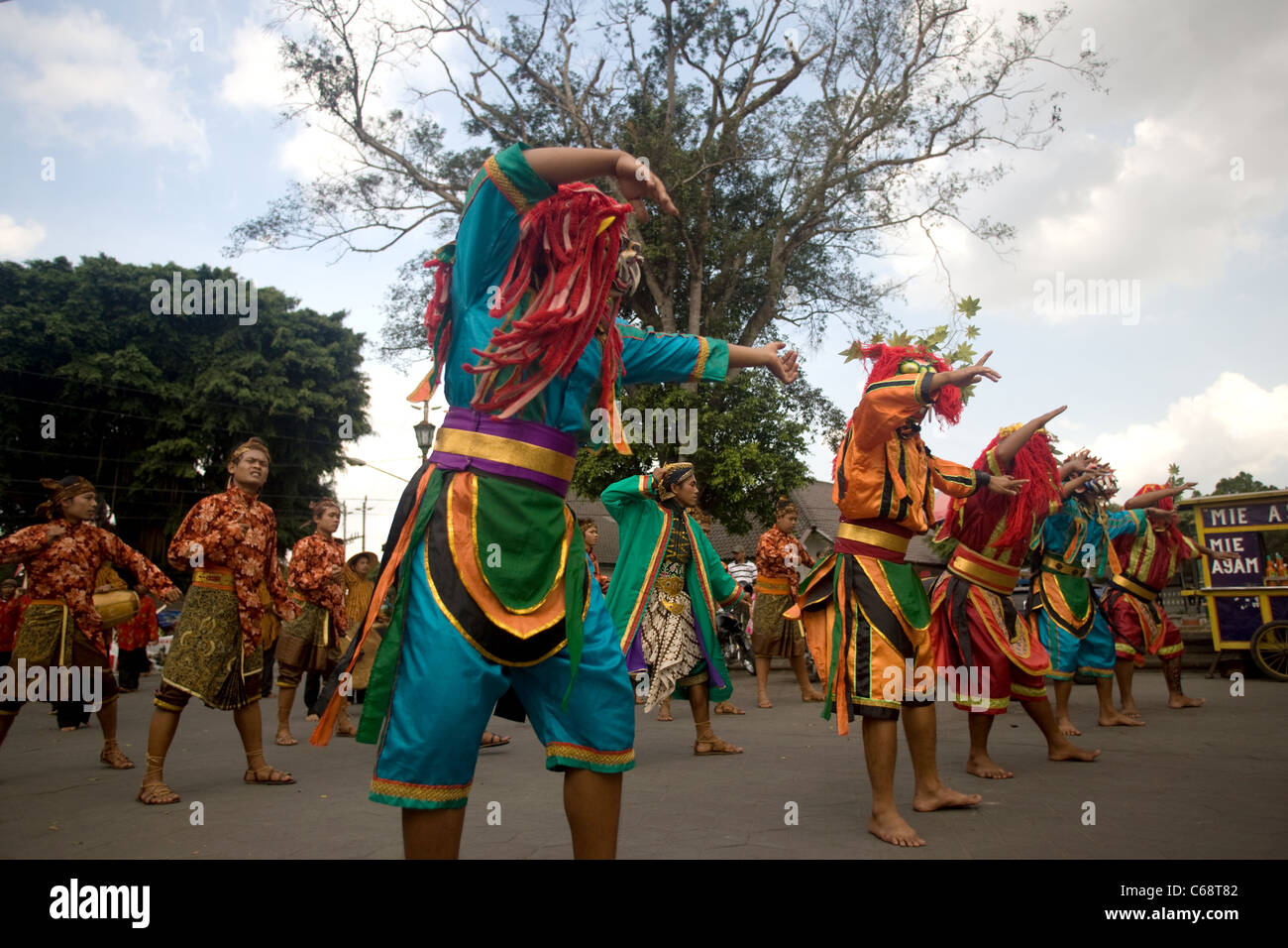 Buto dance Banque de photographies et d’images à haute résolution - Alamy