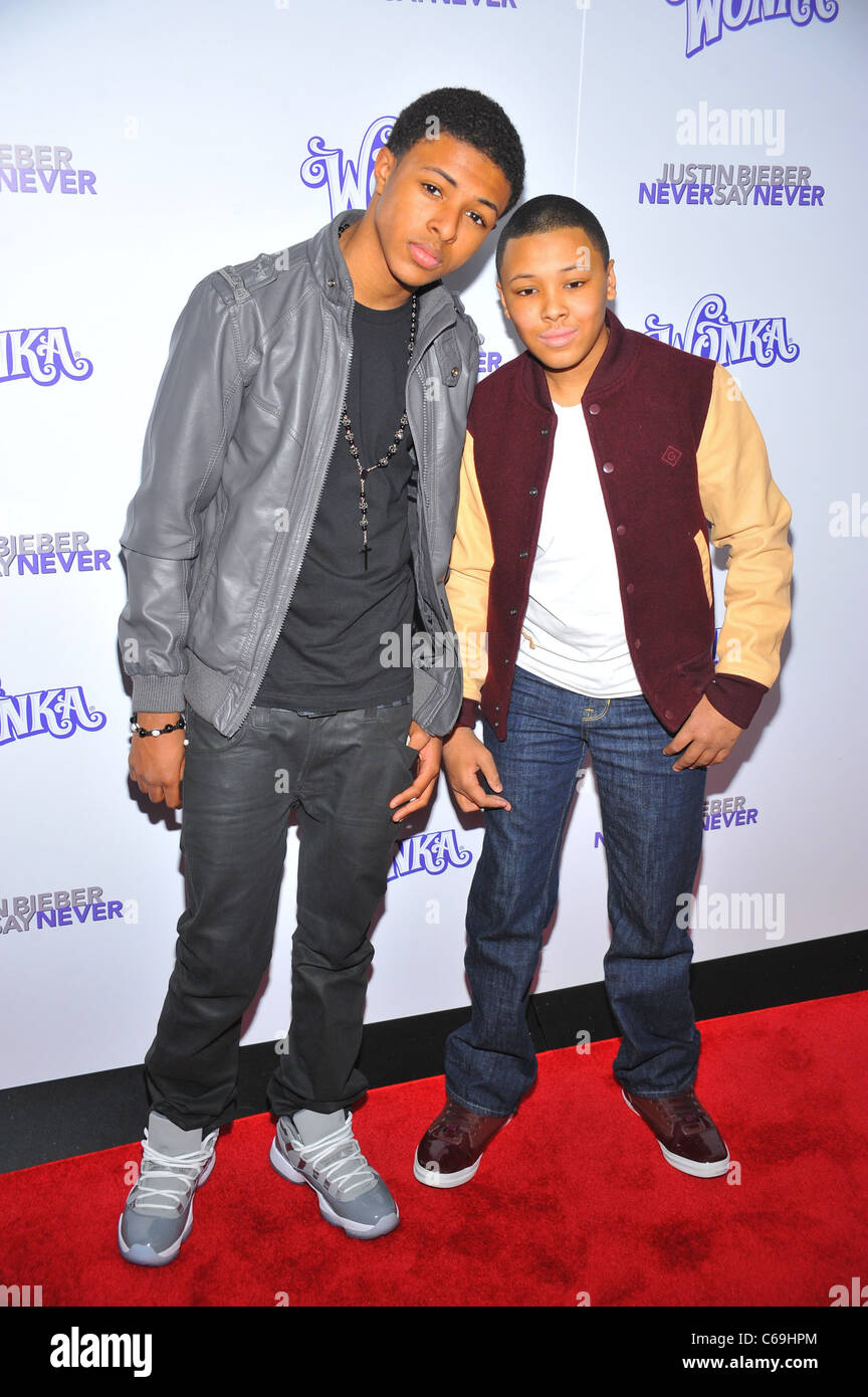 "Russell Simmons' Russy, Daniel 'Diggy' Simmons au hall des arrivées ...