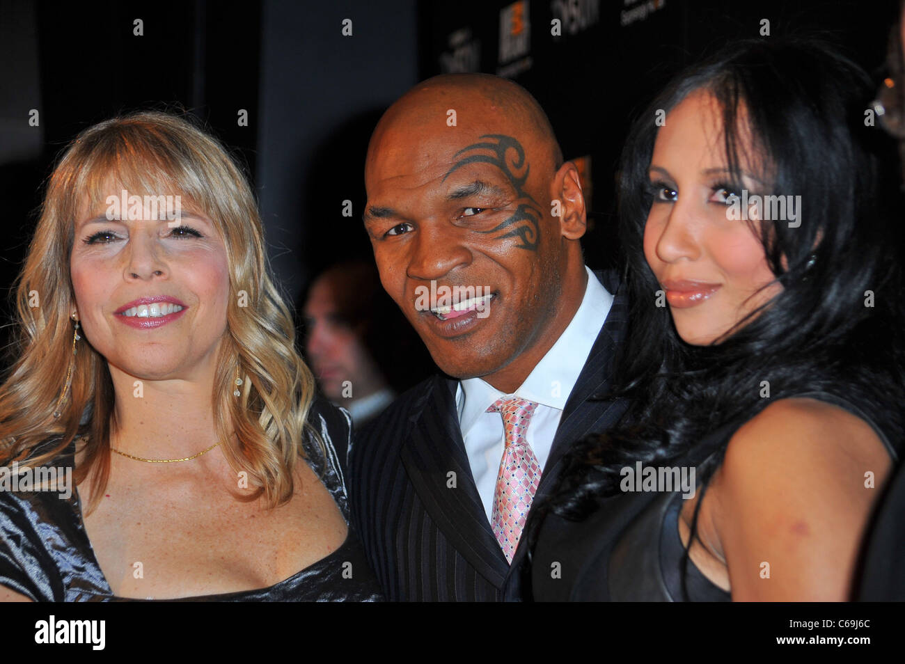 Marjorie Kaplan, Lakiha Spicer, Mike Tyson au niveau des arrivées pour ...