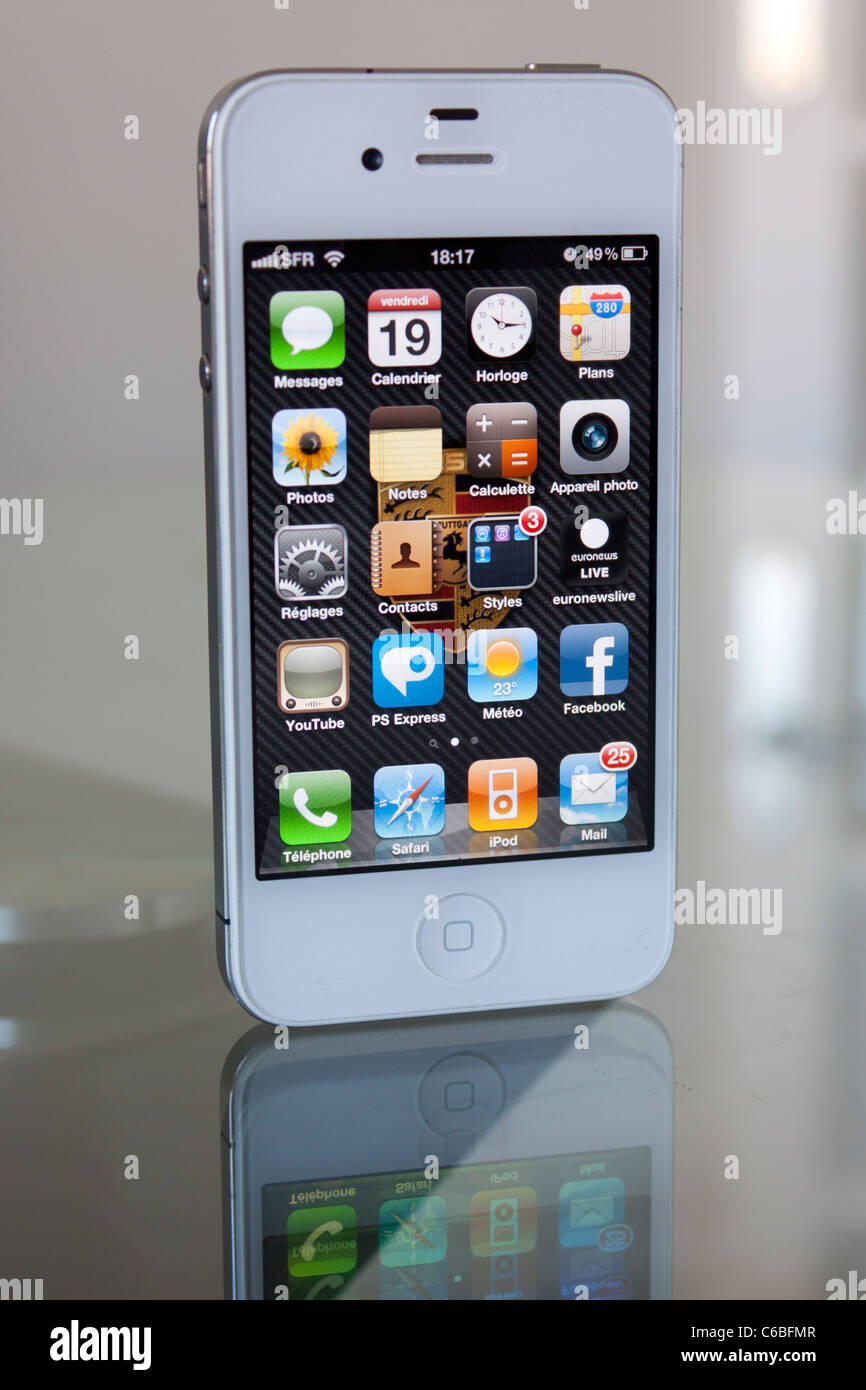 Iphone blanc Banque de photographies et d’images à haute résolution - Alamy