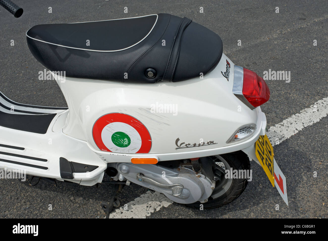 Vespa moped Banque de photographies et d’images à haute résolution - Alamy