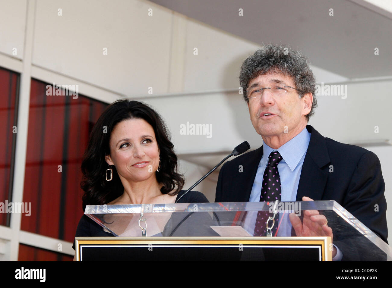 Julia Louis-Dreyfus et Alan Horn Julia Louis-Dreyfus est honoré avec ...