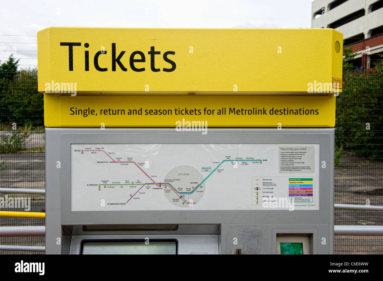 Ticket de métro de la machine. C'est le Manchester Metrolink tram en fonction Photo Stock - Alamy