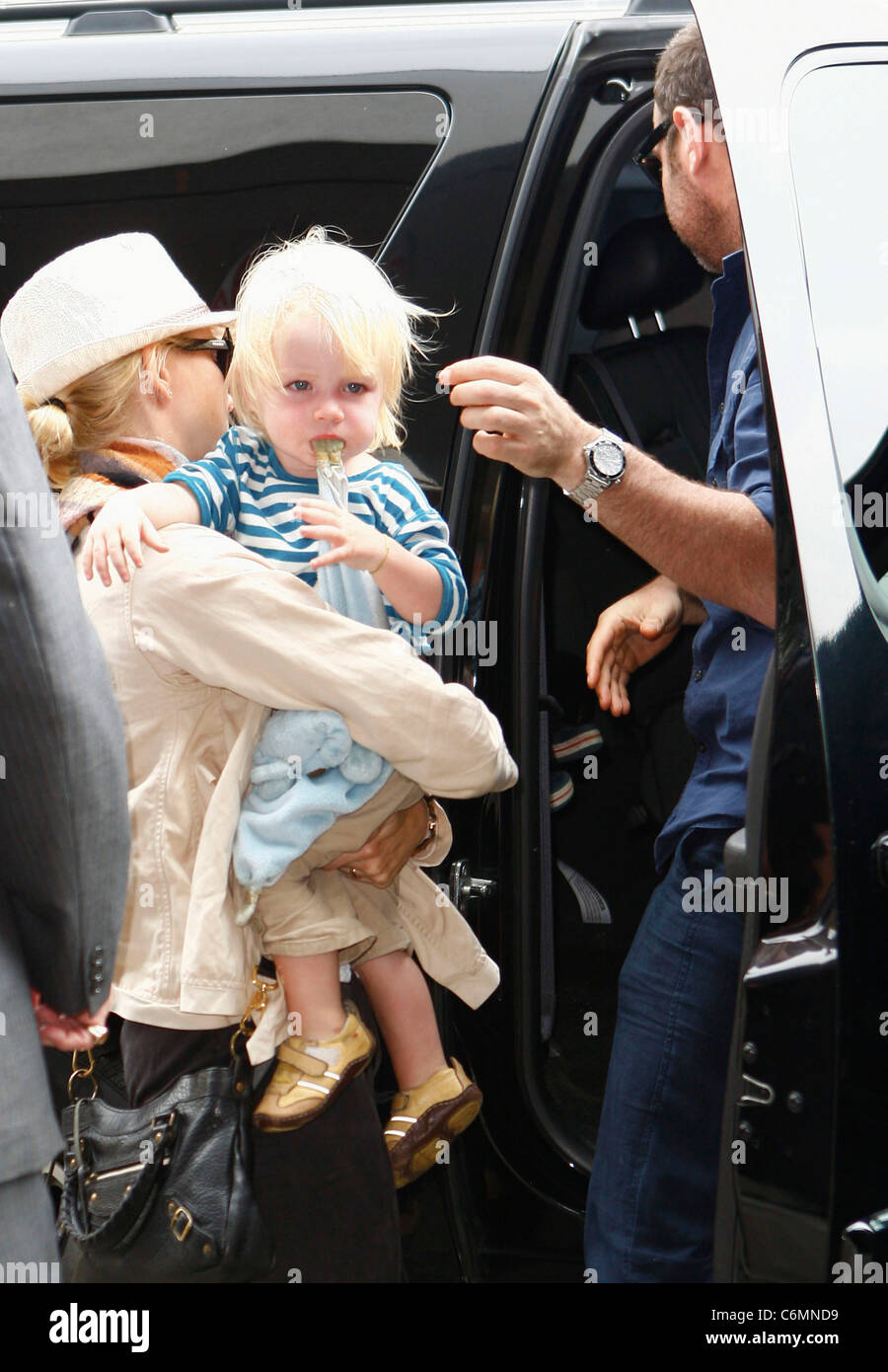 Naomi watts et son samuel kai Banque de photographies et d’images à ...