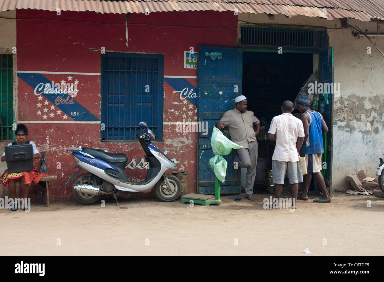Madagascar, peuple malgache scène de rue à l'enfer Ville Ville, Nosy-be ...