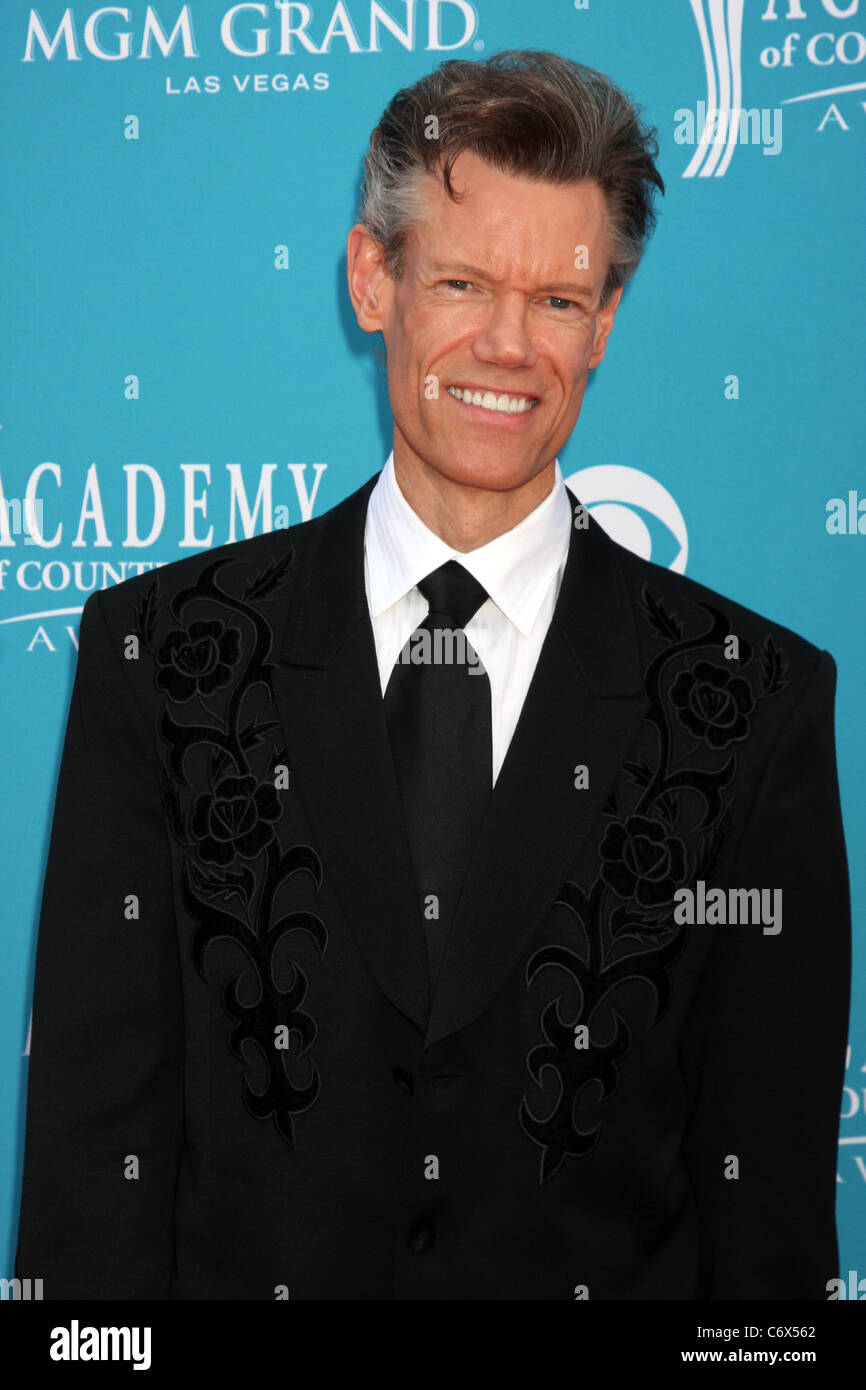 Randy Travis La 45e Academy of Country Music Awards au MGM Grand Garden ...