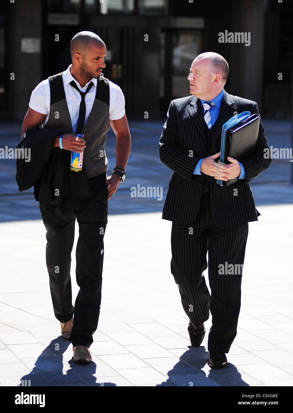 Ricky whittle the hollyoaks actor leaving liverpool crown court Banque ...