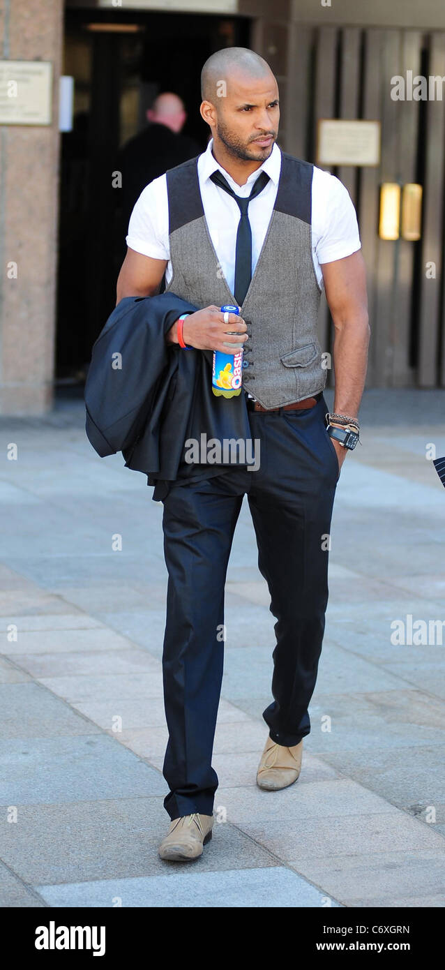 Ricky whittle the hollyoaks actor leaving liverpool crown court Banque ...