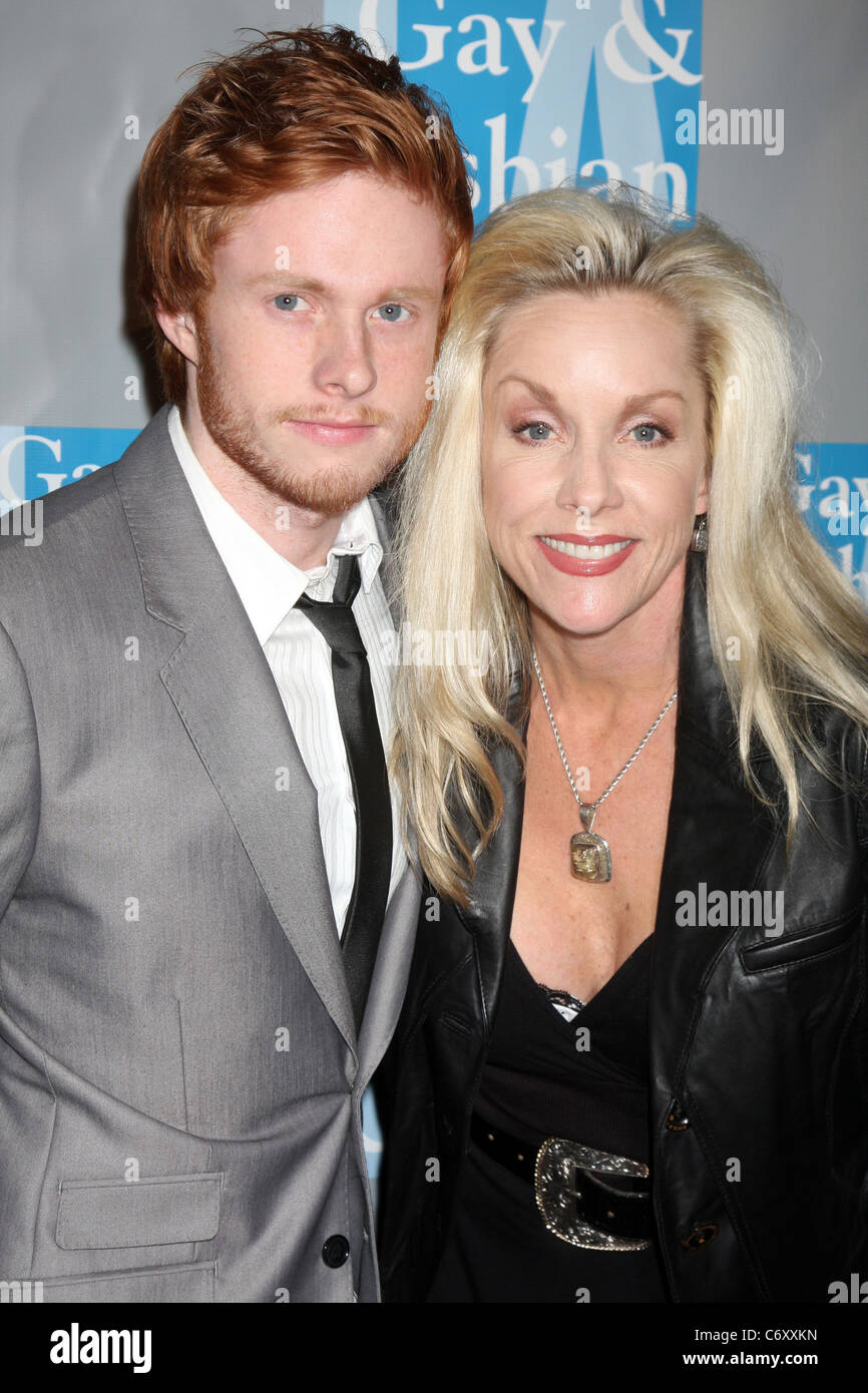 Cherie Currie et son fils Jake L.A. Gay & Lesbian Center présente 'Une ...
