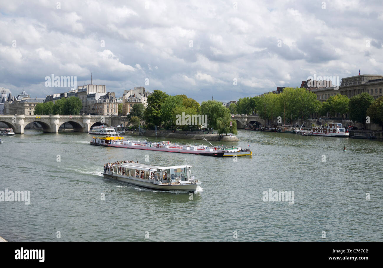 La seine a paris Banque de photographies et d’images à haute résolution ...