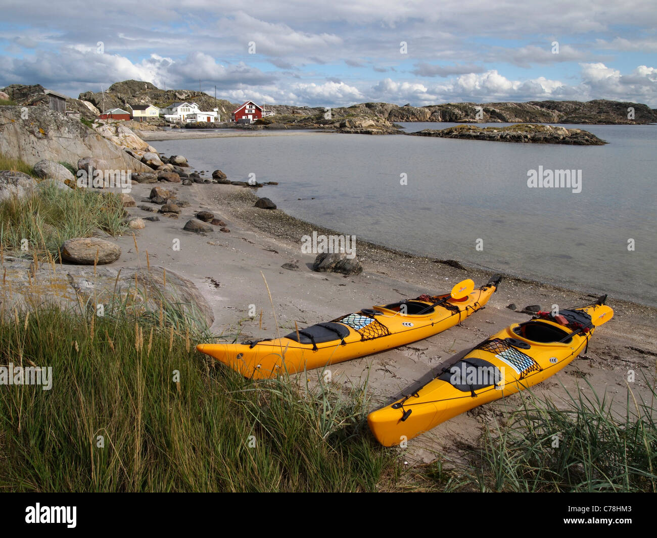Kayak de mer sur la plage Banque de photographies et d’images à haute ...