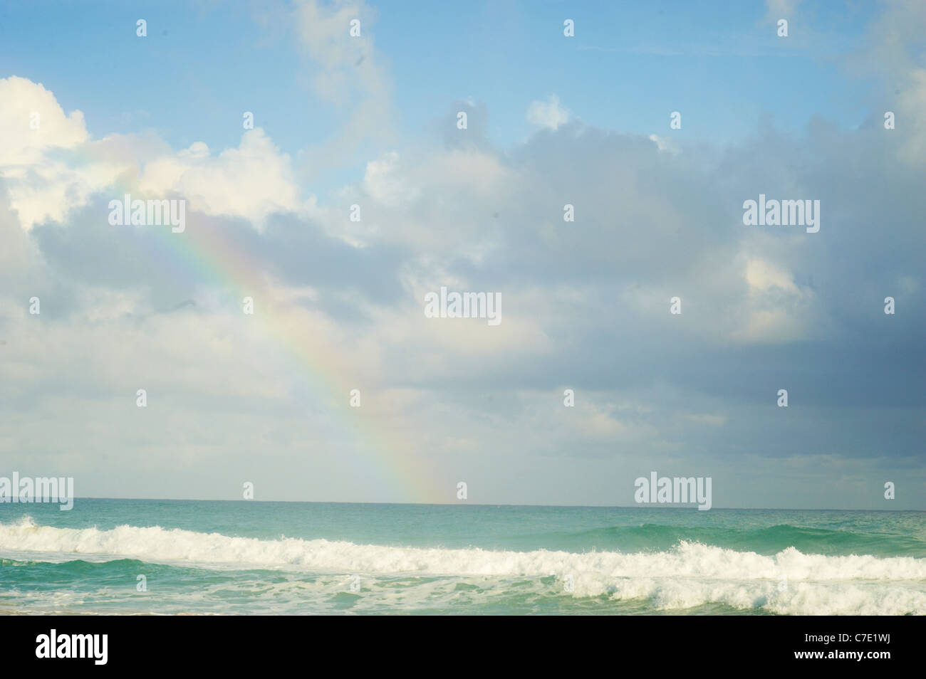 Arc en ciel de plage tropicale Banque de photographies et d’images à ...