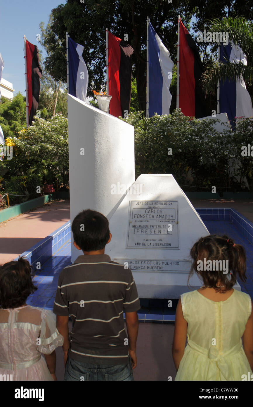 Sandinista national front Banque de photographies et d’images à haute ...