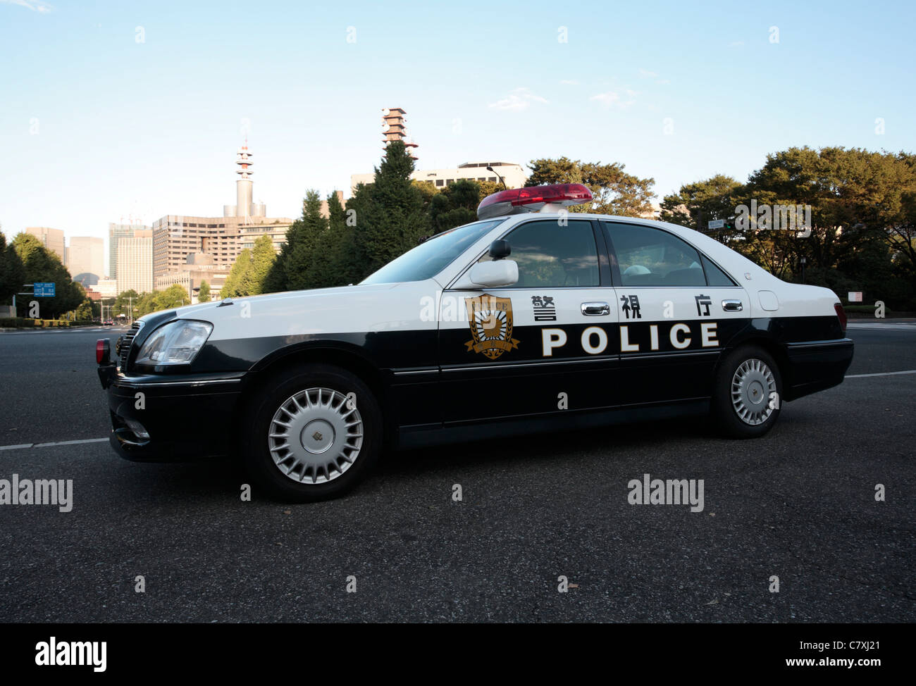 Tokyo police car Banque de photographies et d’images à haute résolution ...