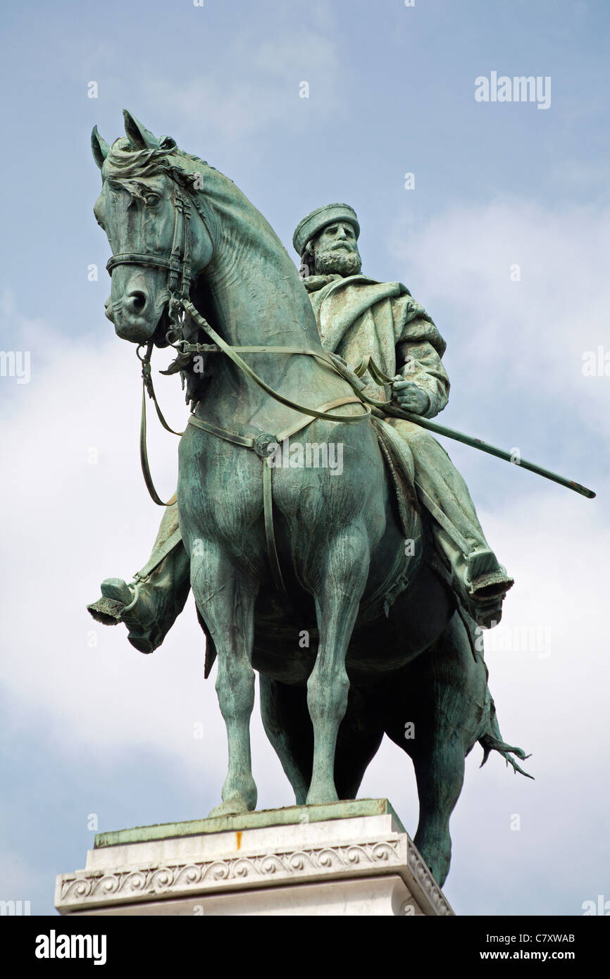 Bronze statue of garibaldi Banque de photographies et d’images à haute ...