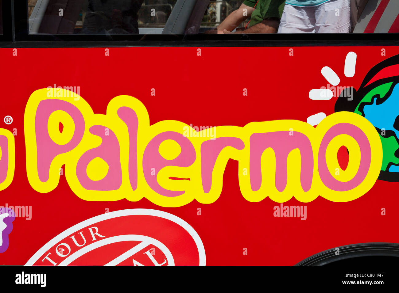 Palermo city bus de tourisme, Palerme, Sicile, Italie Photo Stock - Alamy