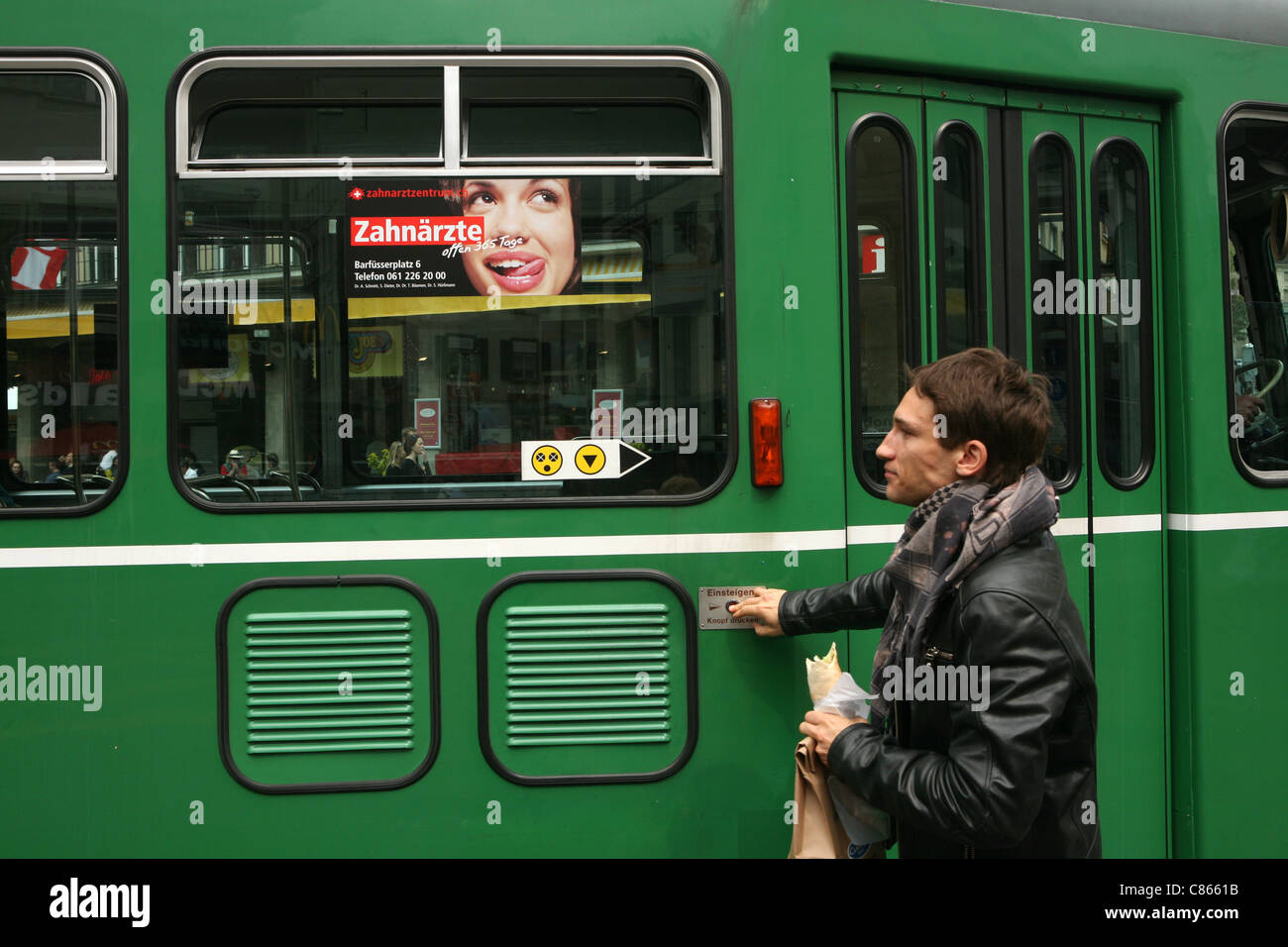 Tramway vert Banque de photographies et d’images à haute résolution - Alamy