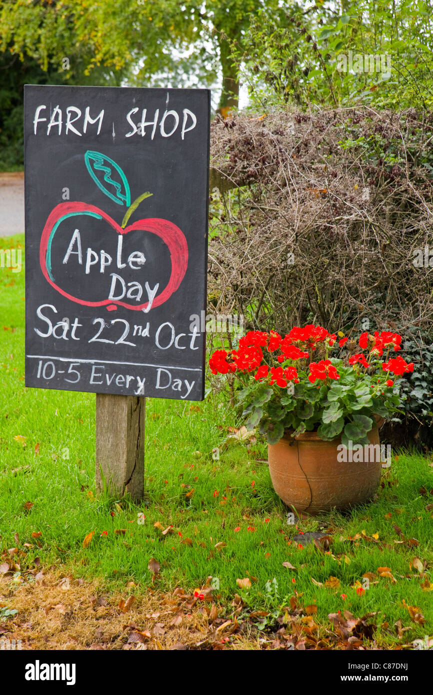 Farm shop sign Banque de photographies et d’images à haute résolution ...