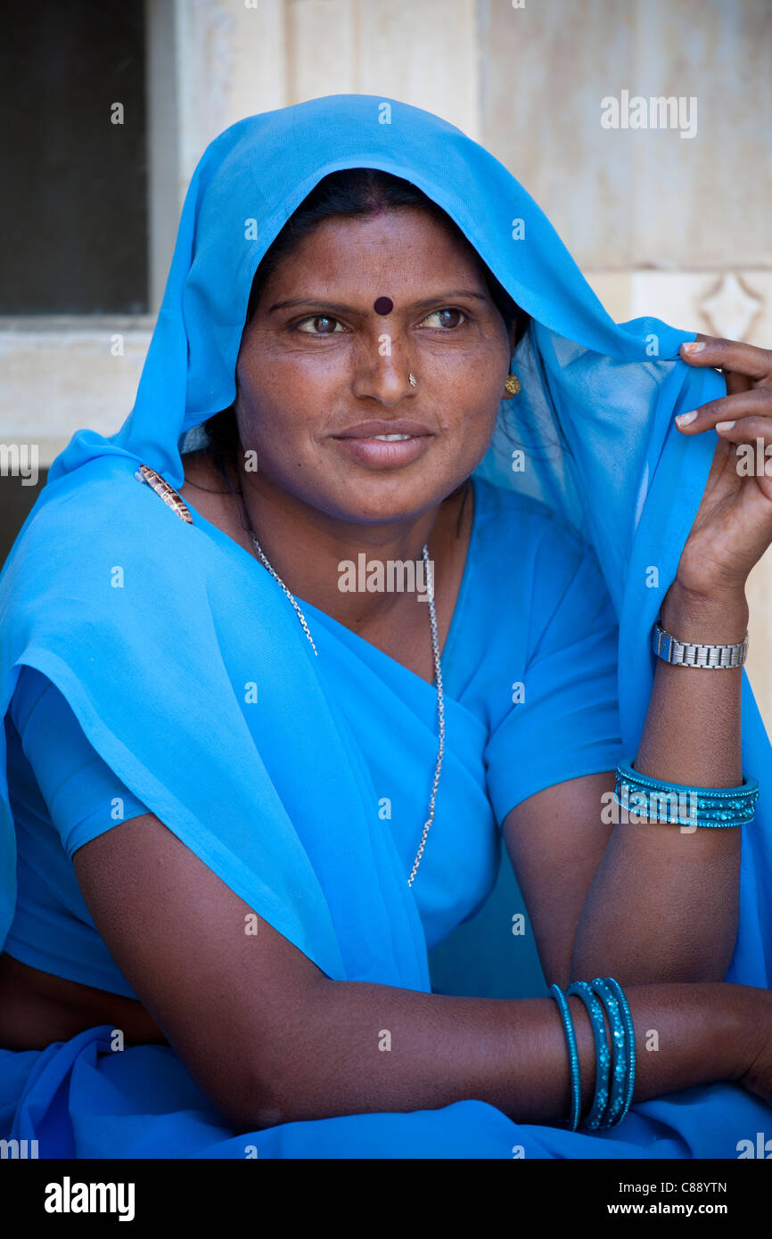 Woman sari rajasthan Banque de photographies et d’images à haute ...