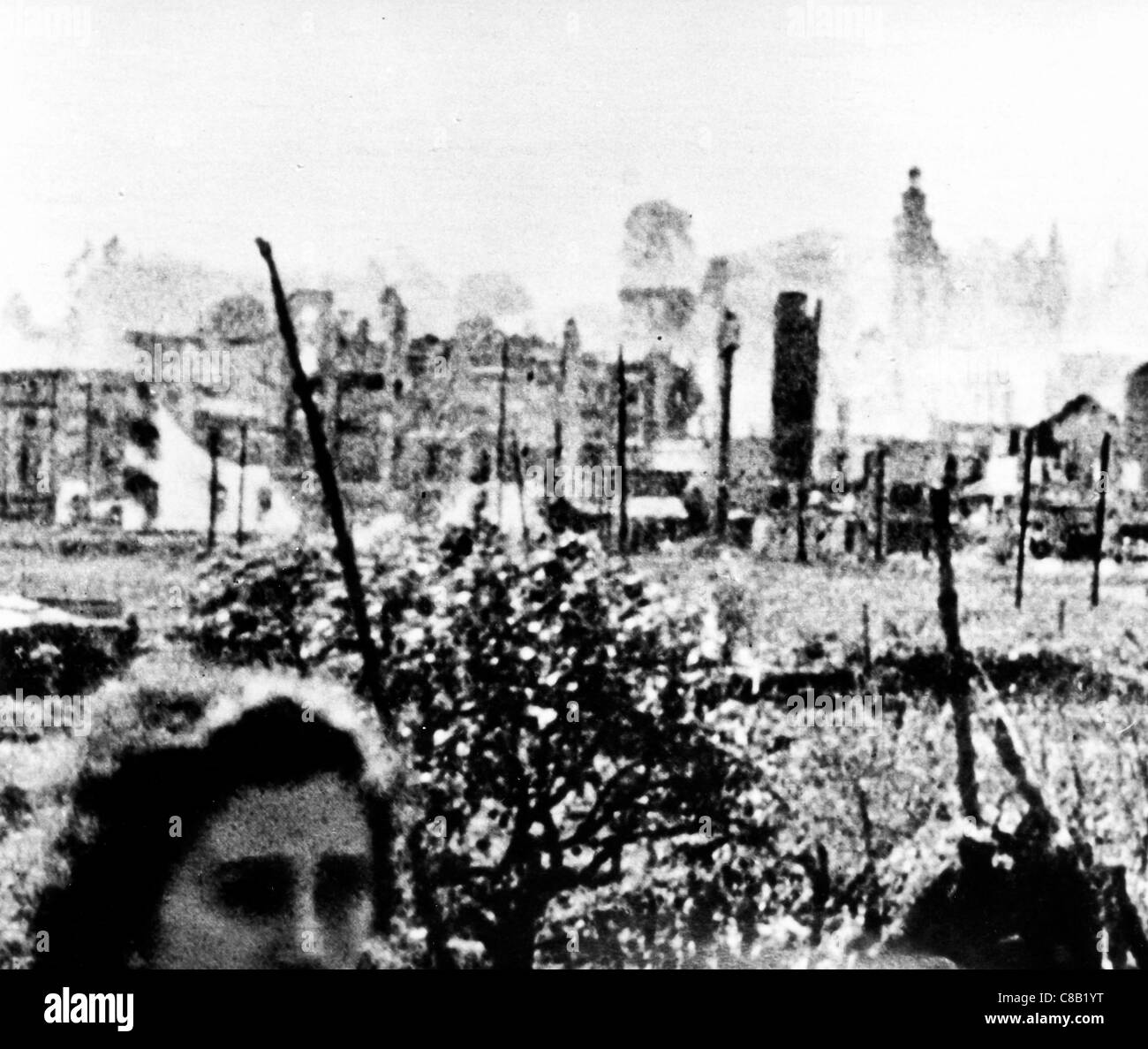 Bombardement de guernica Banque de photographies et d’images à haute résolution - Alamy