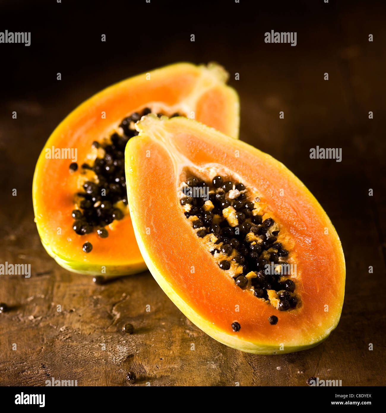 Demi papaye Banque de photographies et d’images à haute résolution - Alamy