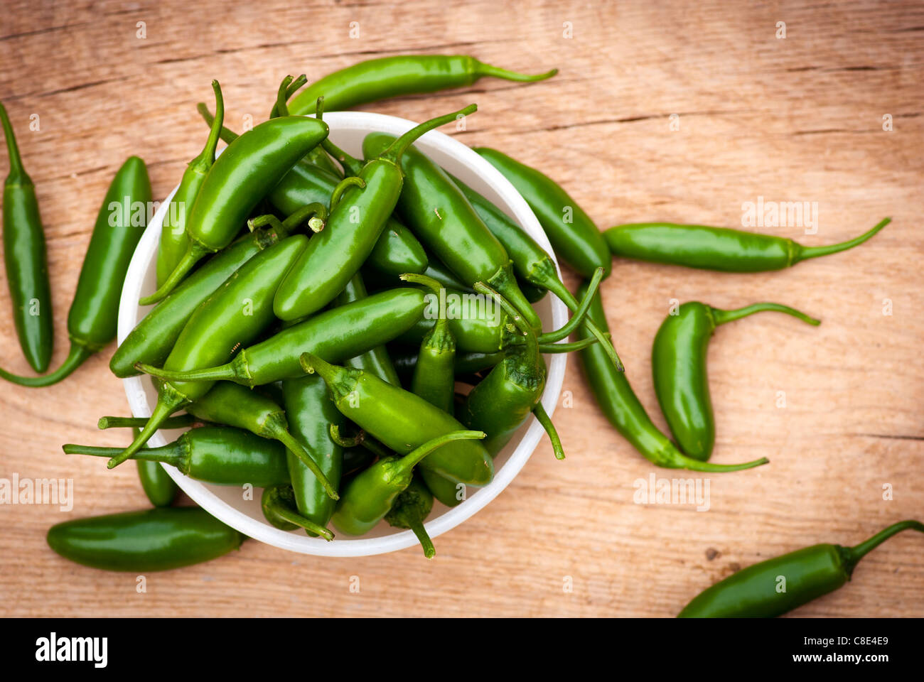 Piments verts frais Banque de photographies et d’images à haute ...