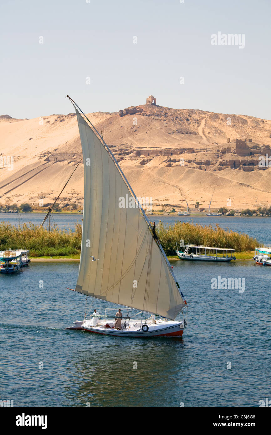 Tour de felouque Banque de photographies et d’images à haute résolution ...