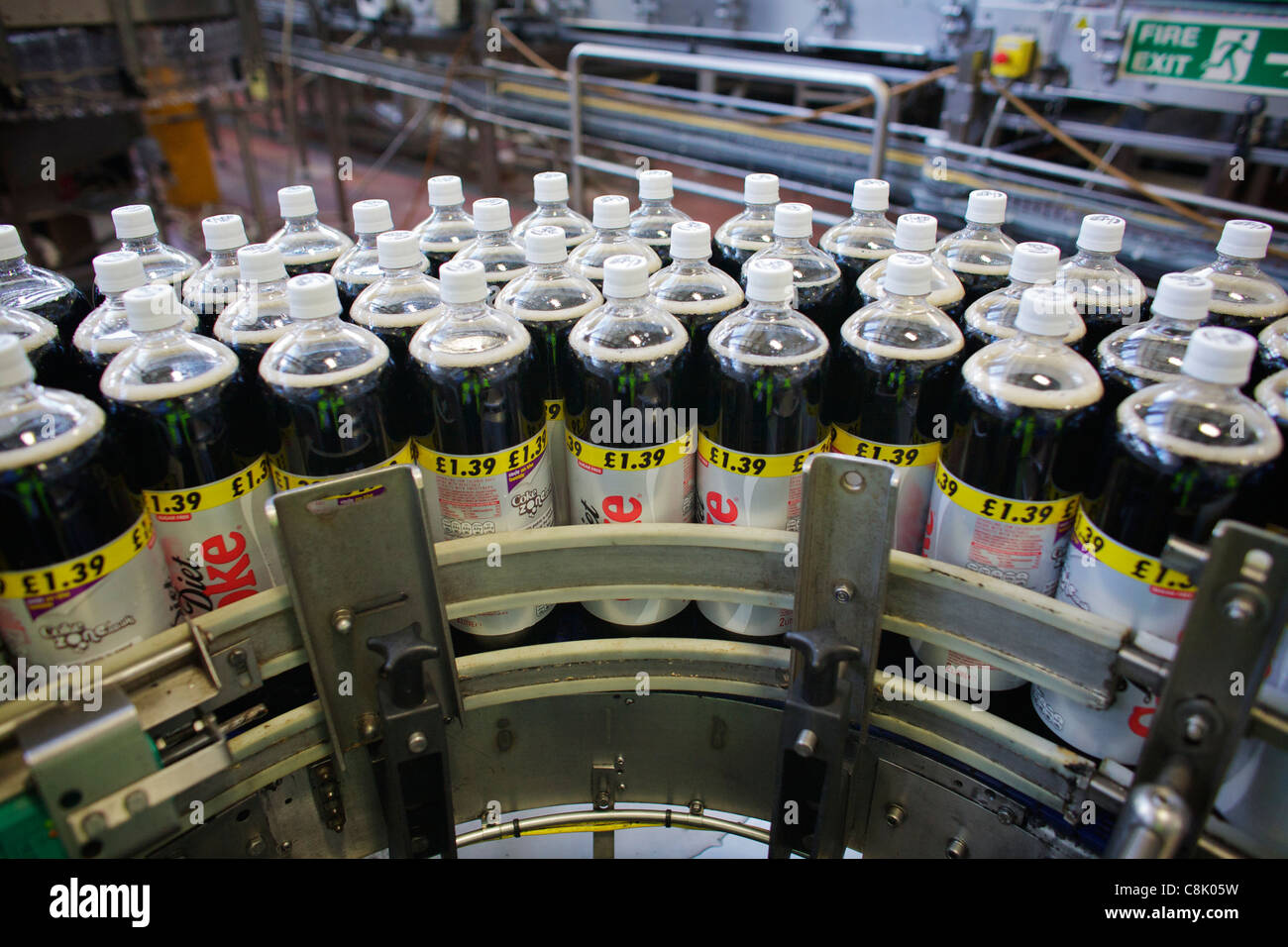 Coca cola production Banque de photographies et d’images à haute ...